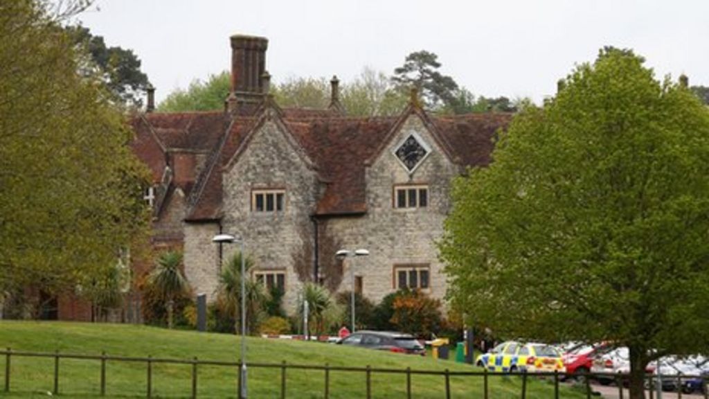 Askham Grange and East Sutton Park women's prisons to close - BBC News