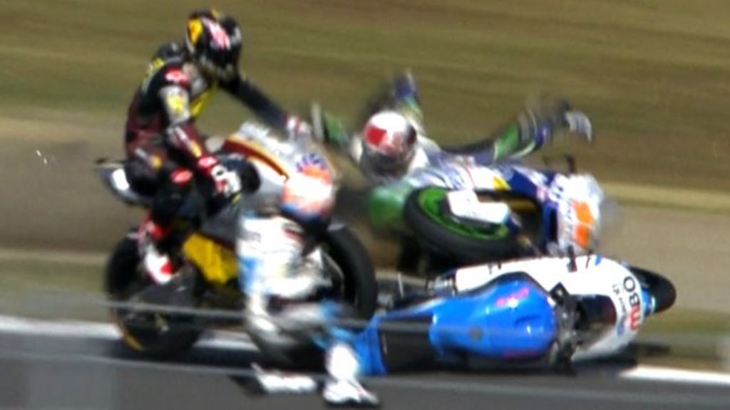 Crash in Japan wrecks Scott Redding's Moto2 title dreams - BBC Sport