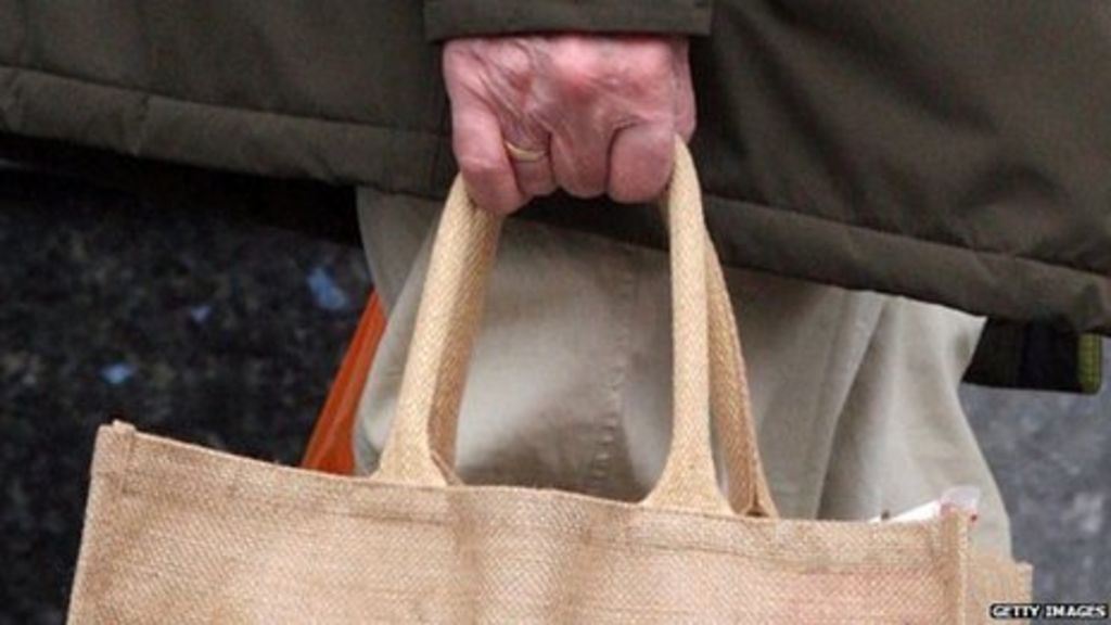 Why 'bags for life' could be carrying germs - BBC News