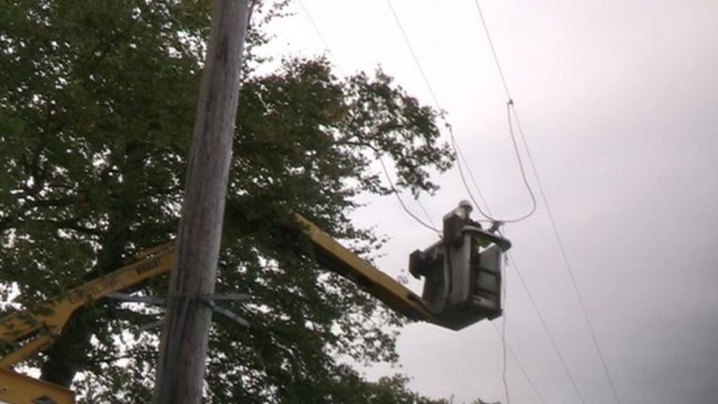 East storm power cut double compensation pledge - BBC News