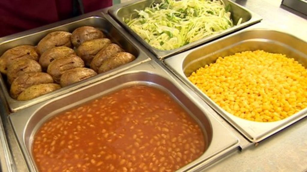 School dinners 'by far the best option' - BBC News