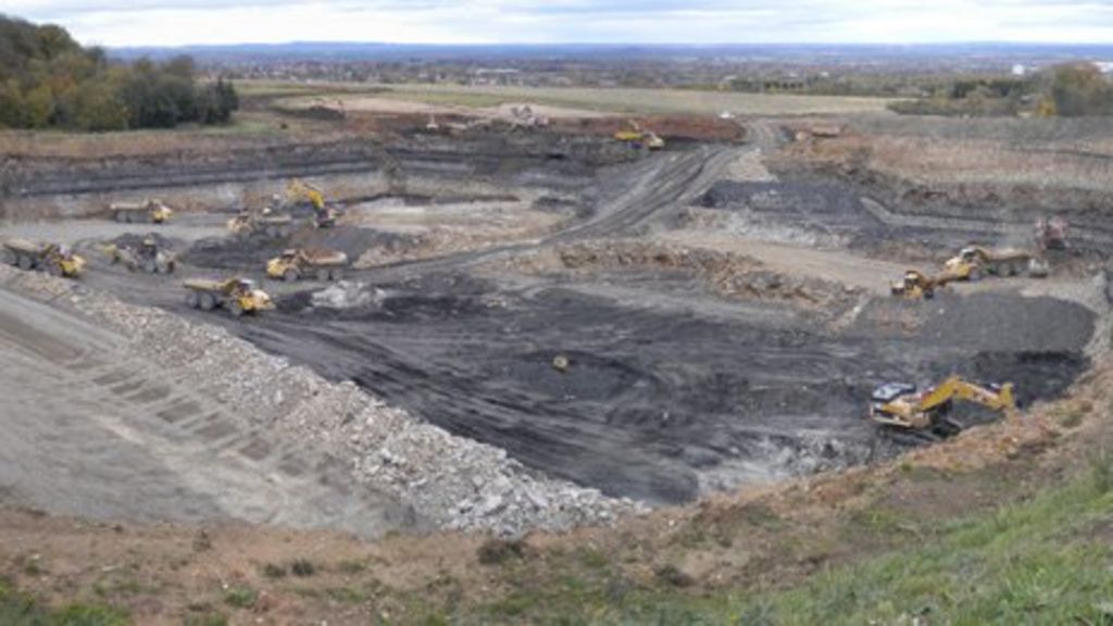 Restoration starts at Wrekin mine - BBC News