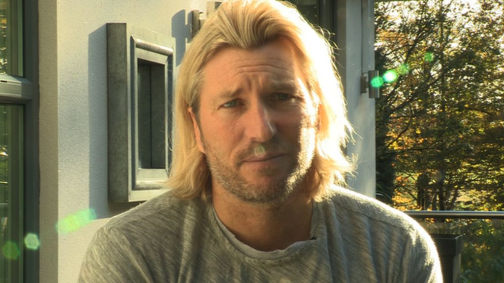 Villas-Boas is not picking right team - Robbie Savage - BBC Sport