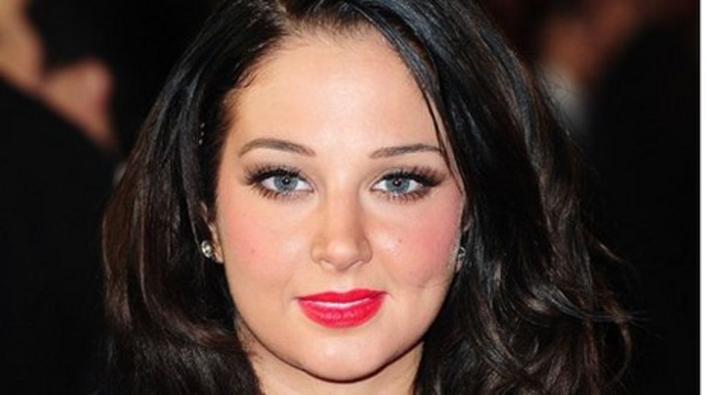 Tulisa Contostavlos accepts damages over sex photo - BBC News