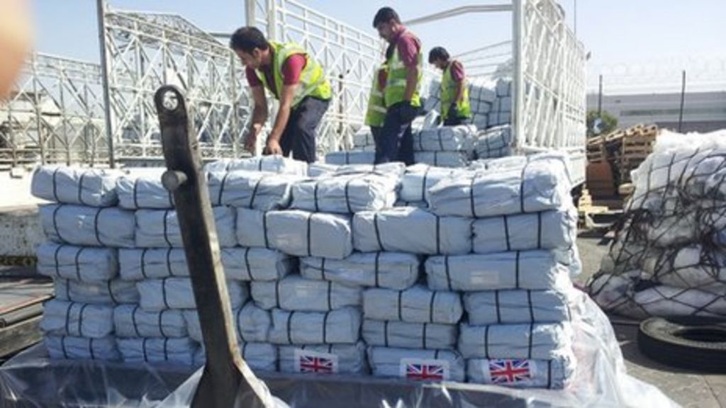 The hub of UK humanitarian aid effort in the desert - BBC News