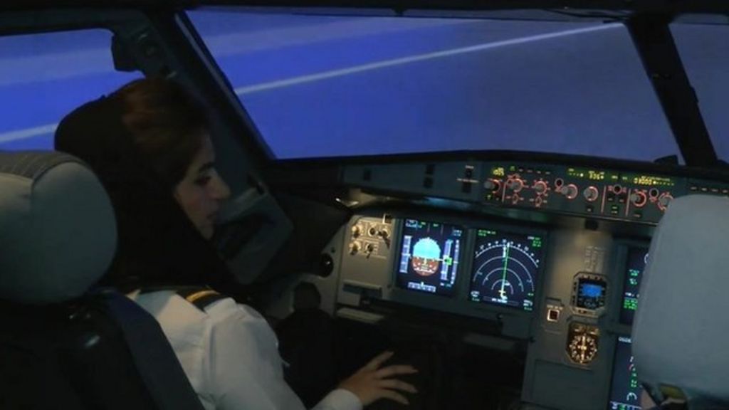 'I wanted to be first UAE female pilot' - BBC News