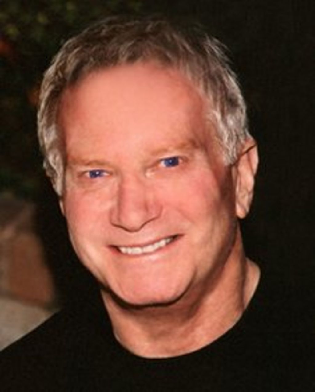 Syd Field, 'screenwriting guru', dies aged 77 - BBC News