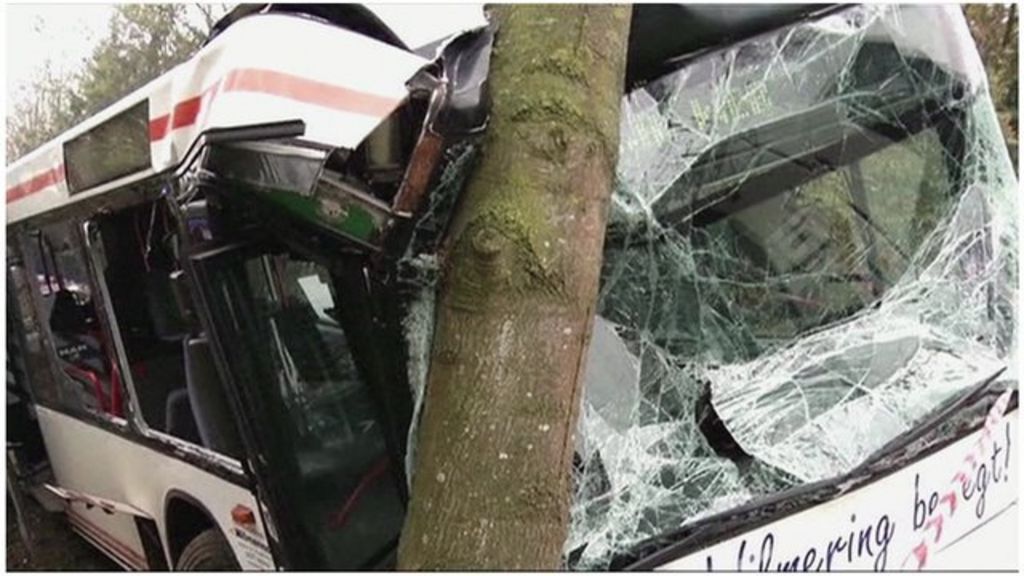 Seven children injured in German school bus crash - BBC News
