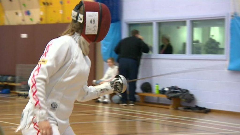 Newcastle fencer dreams of Olympic glory - BBC News