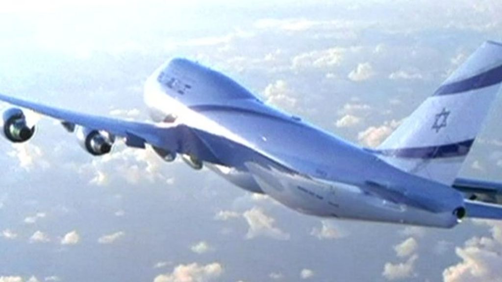 Competition for Israel's airspace - BBC News