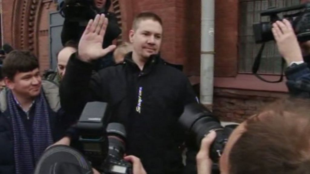 Anthony Perrett: Relief for freed Newport Greenpeace activist - BBC News