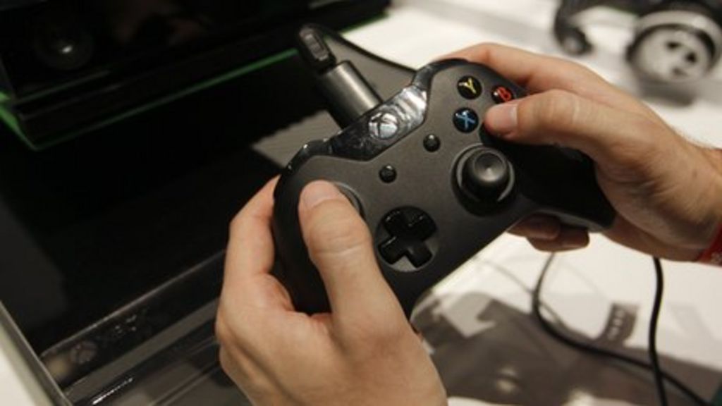 Microsoft Xbox users' accounts suspended after swearing - BBC News
