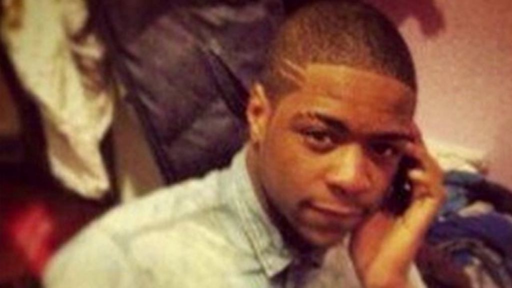 Tributes to Joshua Folkes killed in Palmers Green - BBC News