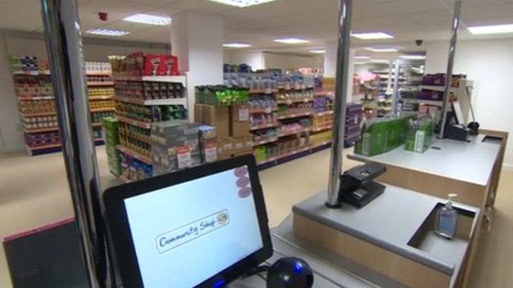 New Goldthorpe shop hopes to halt food poverty - BBC News