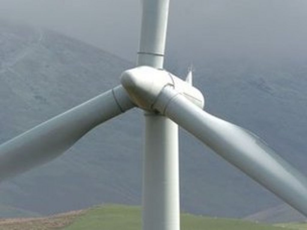 MoD and RSPB withdraw Nathro wind farm objections - BBC News
