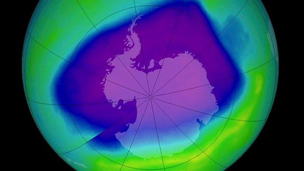 Weather 'behind ozone hole changes' - BBC News