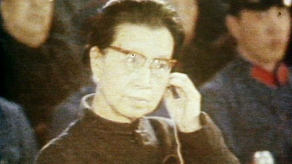 Trial of China's Gang of Four - BBC News