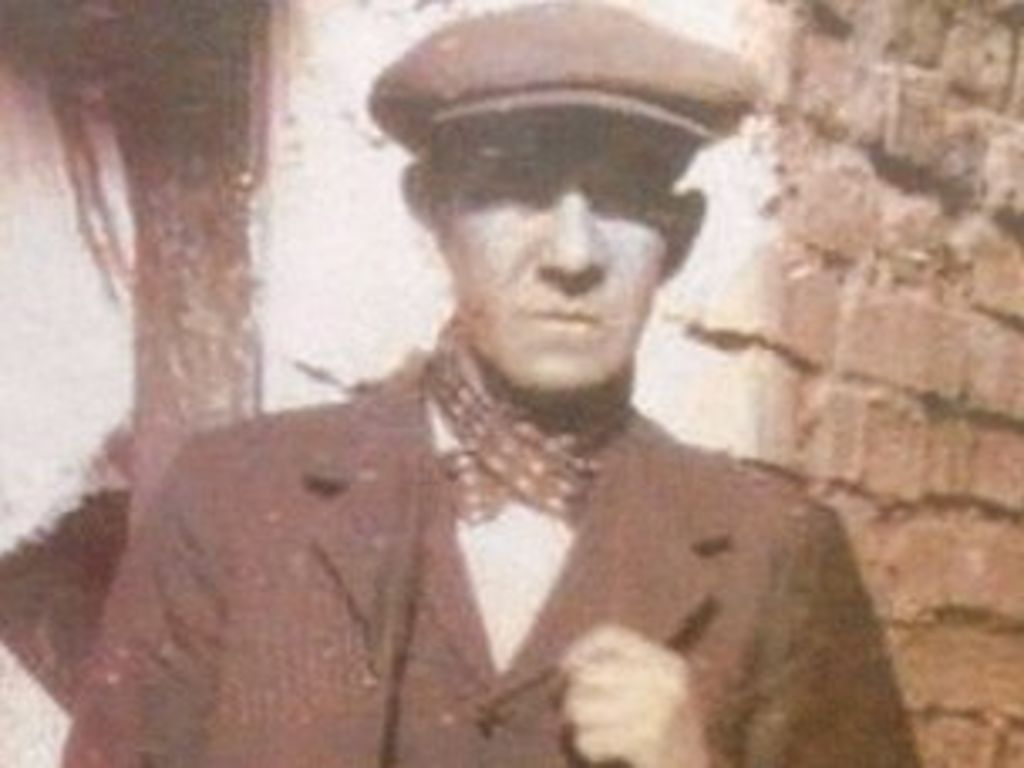 Irish trade unionist John Quinn commemorated - BBC News