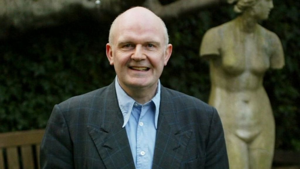 Gordon Burn literary prize awarded to local author - BBC News