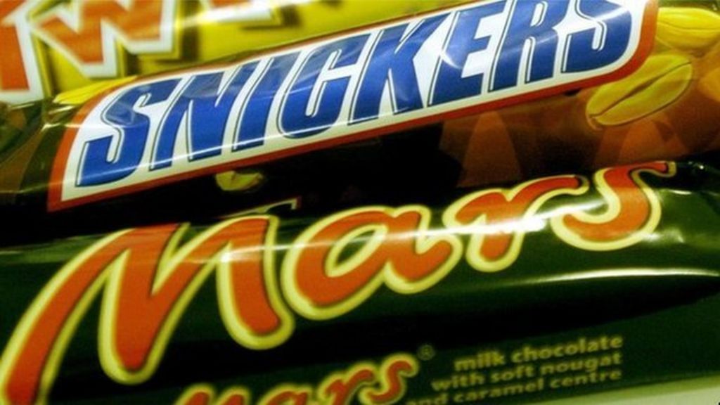 Mars and Snickers bars shrink in size - BBC Newsround
