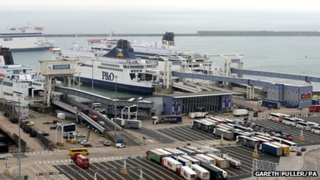Call for border controls to move to Dover and Folkestone - BBC News