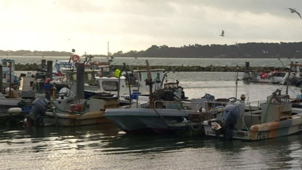 Poole Quay expansion proposals cause a stir with residents - BBC News