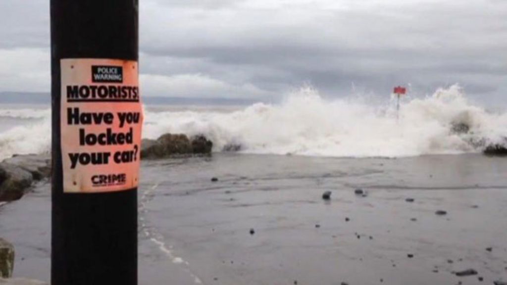 Wales storm: Big waves crash at Llantwit Major - BBC News