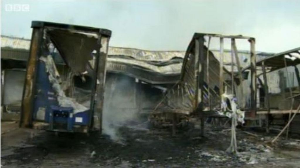 Real Crisps fire: Colin Goulding jailed for factory arson - BBC News