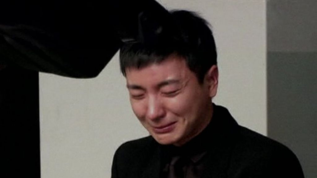 South Korean singer mourns family after 'murder-suicide' - BBC News