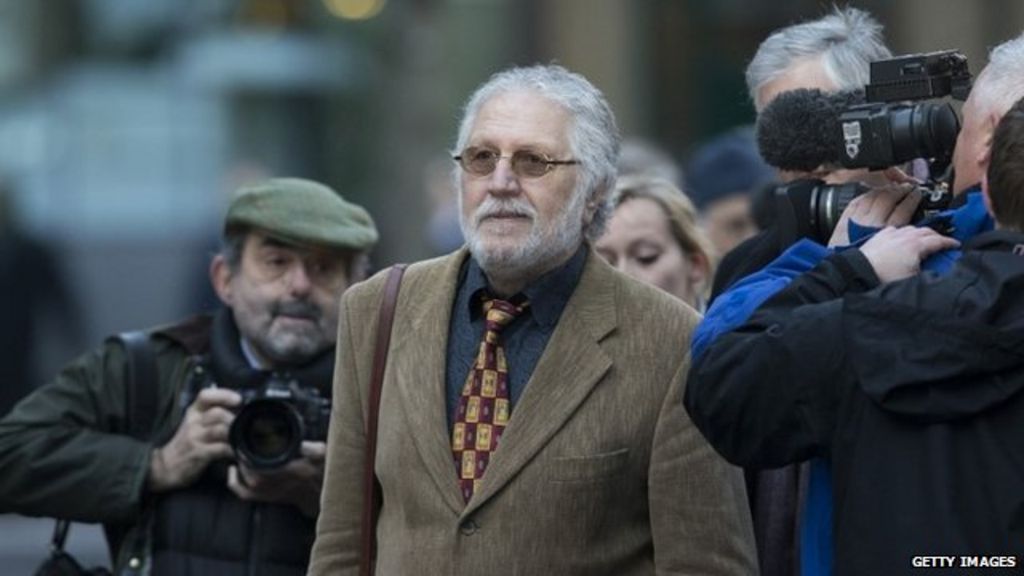 Dave Lee Travis abuse trial begins - BBC News