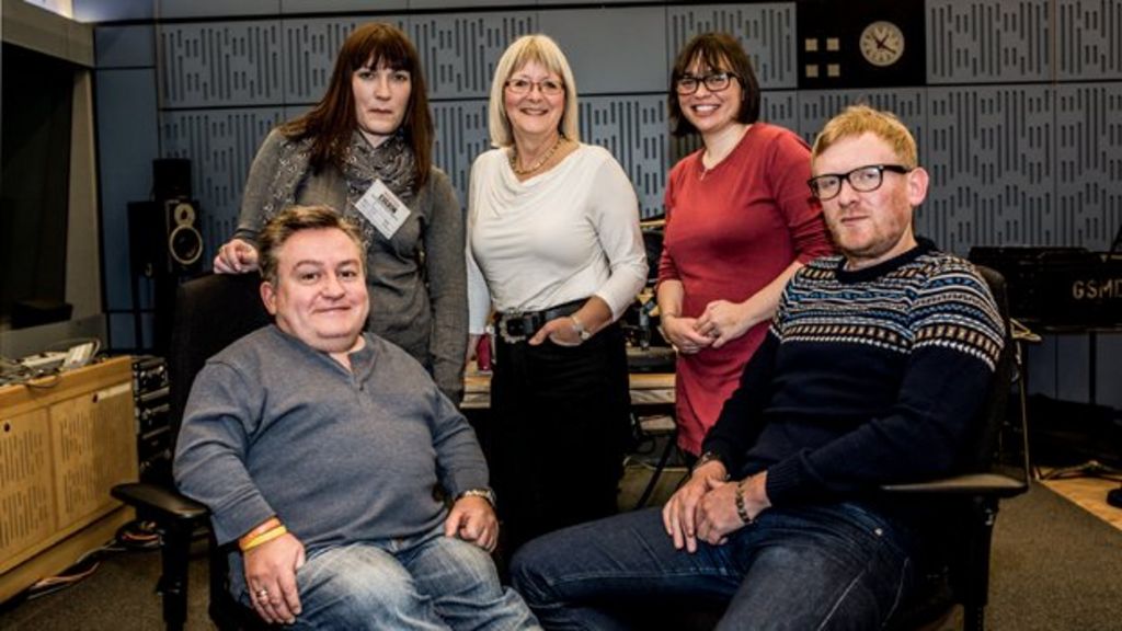 Ouch disability talk show 104: Purple people - BBC News