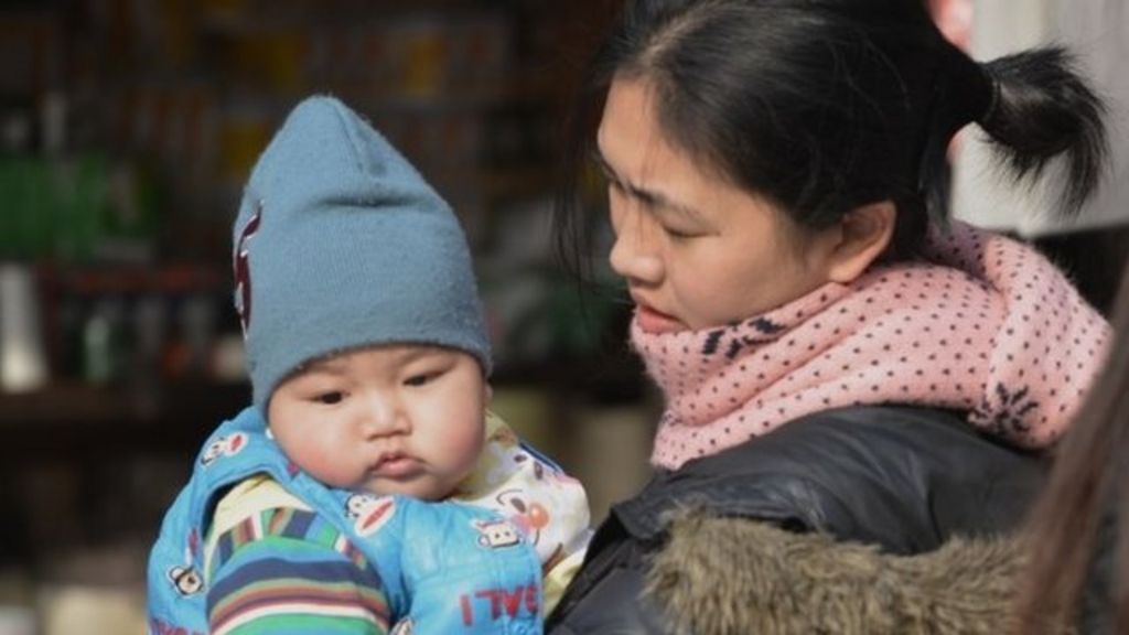 China family policy: Harsh punishments continue - BBC News
