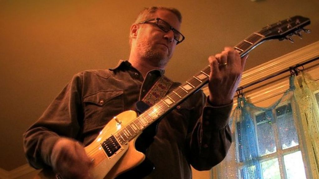 David Lowery: File-sharing music is 'unethical and amoral' - BBC News