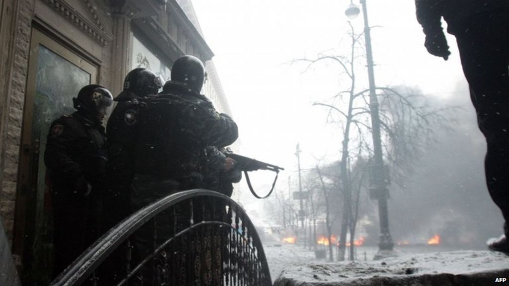 Ukrainian protest deaths shake media - BBC News