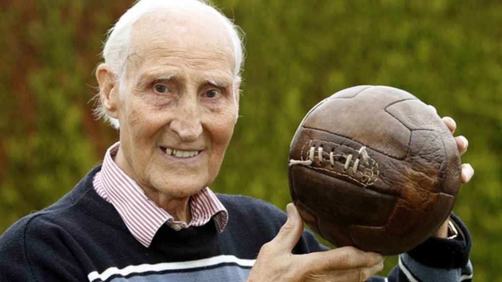 Wolverhampton Wanderers: Bert Williams' golden memories - BBC Sport