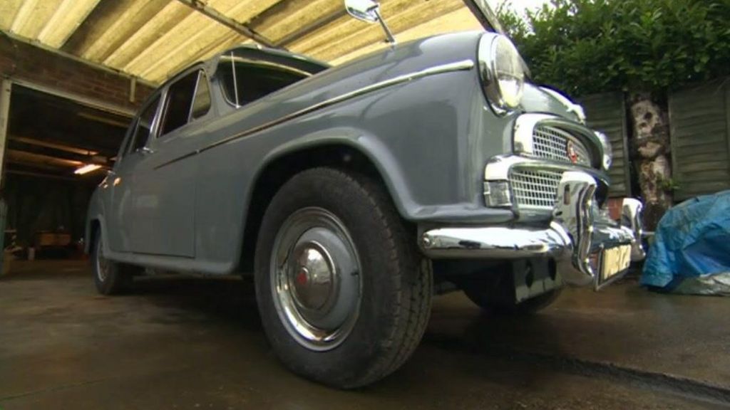Barnsley man's rare Morris Isis classic car restored - BBC News