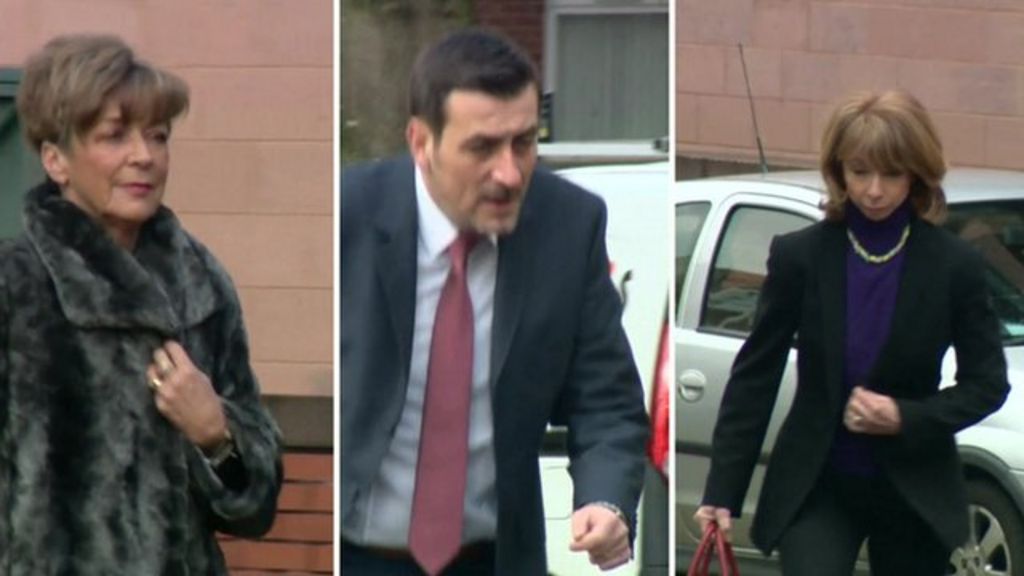 Coronation Street's William Roache 'a perfect gentleman' - BBC News