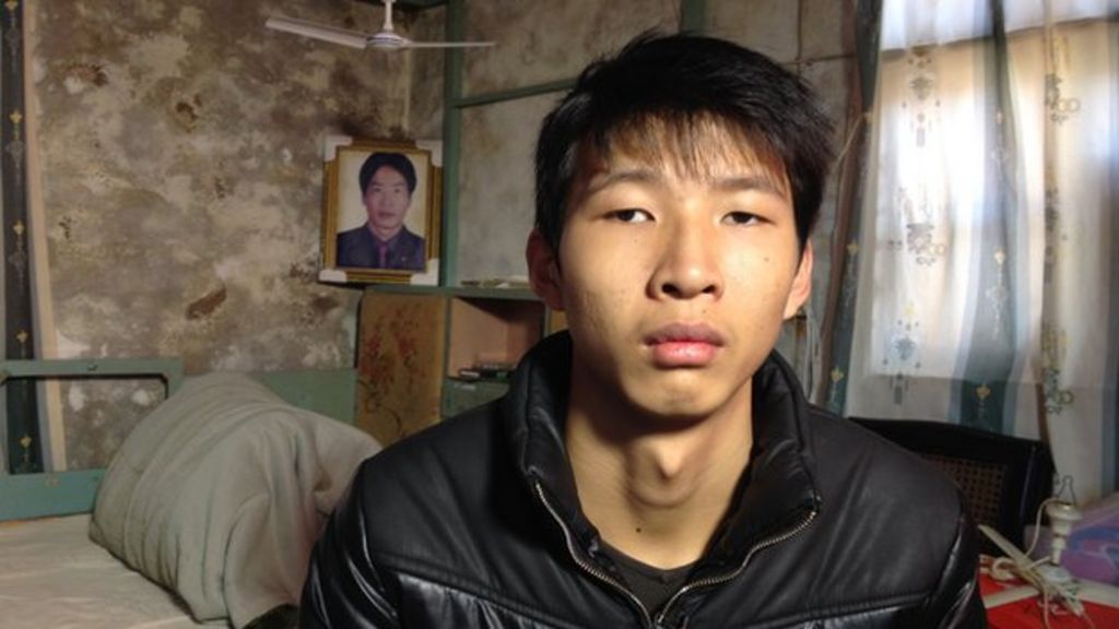 Cockle pickers' families recall Morecambe Bay tragedy - BBC News