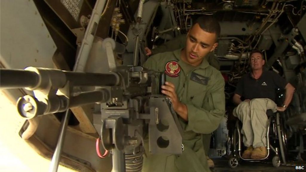 A look at the US Marine Corps MV-22 Osprey aircraft - BBC News