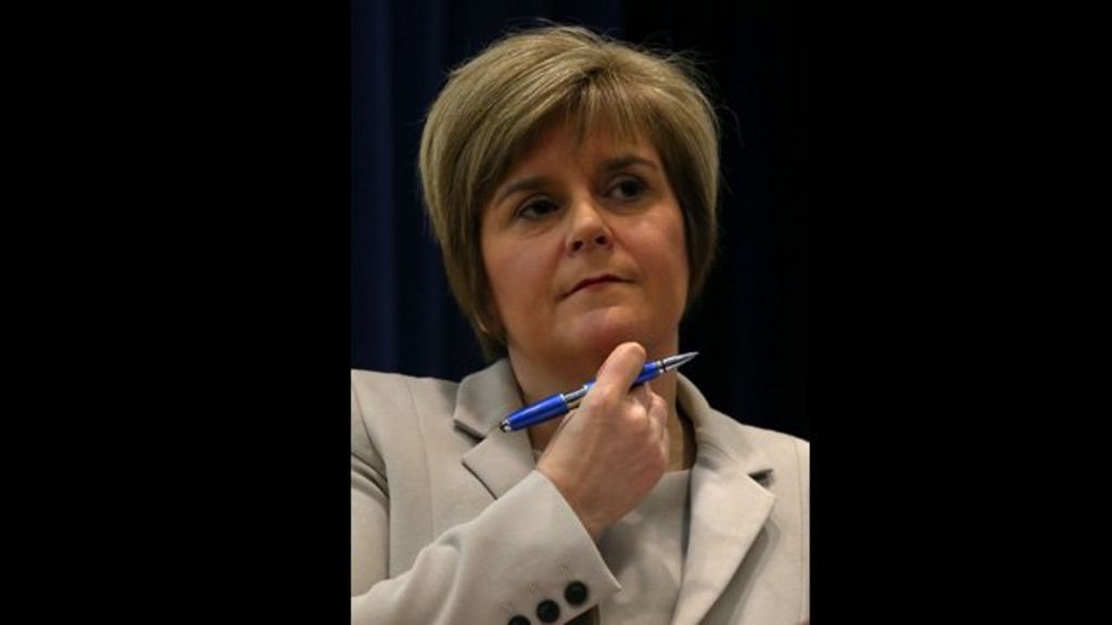 Scottish independence: Sturgeon attacks 'bullying' on pound - BBC News