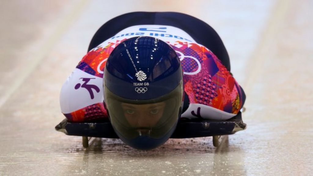 Sochi 2014: Lizzy Yarnold opens with skeleton track record - BBC Sport