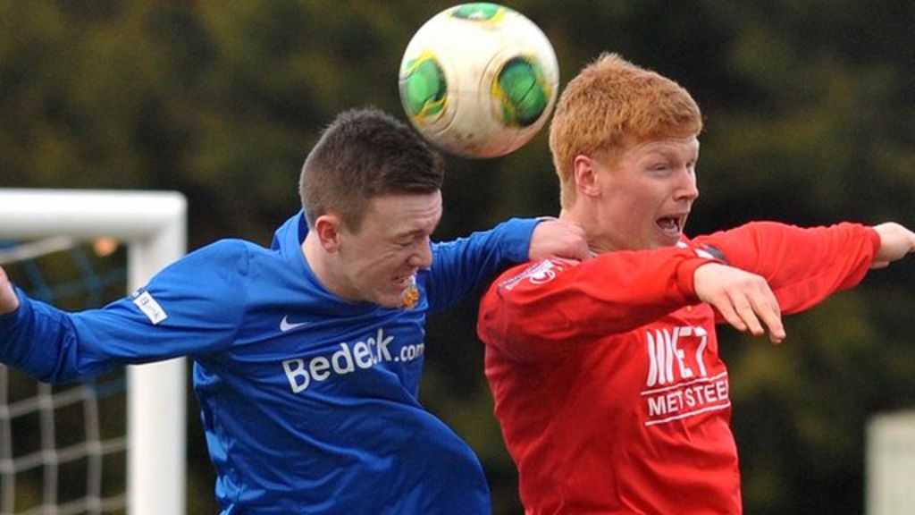 Lurgan Blues get better of Portadown - BBC Sport