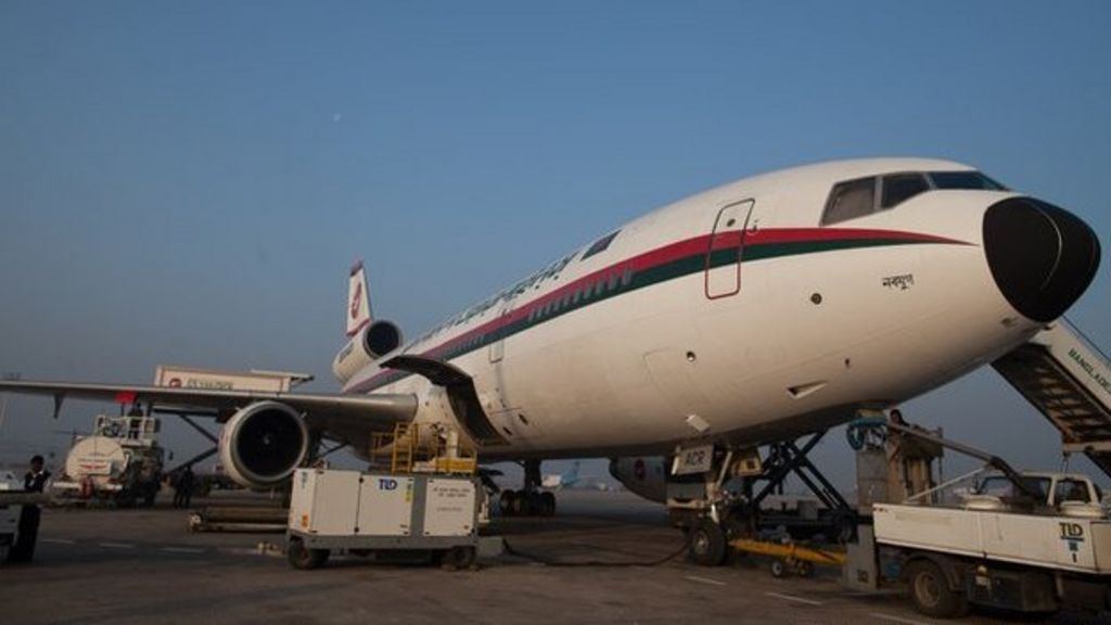 'End of an era' as DC-10 makes last international trip - BBC News