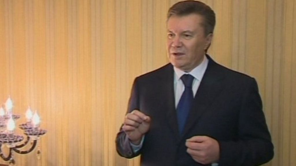 Ukraine crisis: President Yanukovych slams 'state coup' - BBC News