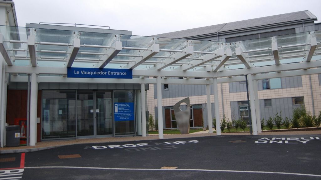 Ward at Guernsey's Princess Elizabeth Hospital closed - BBC News