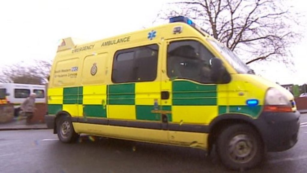 New life-saving equipment for 999 ambulances - BBC News