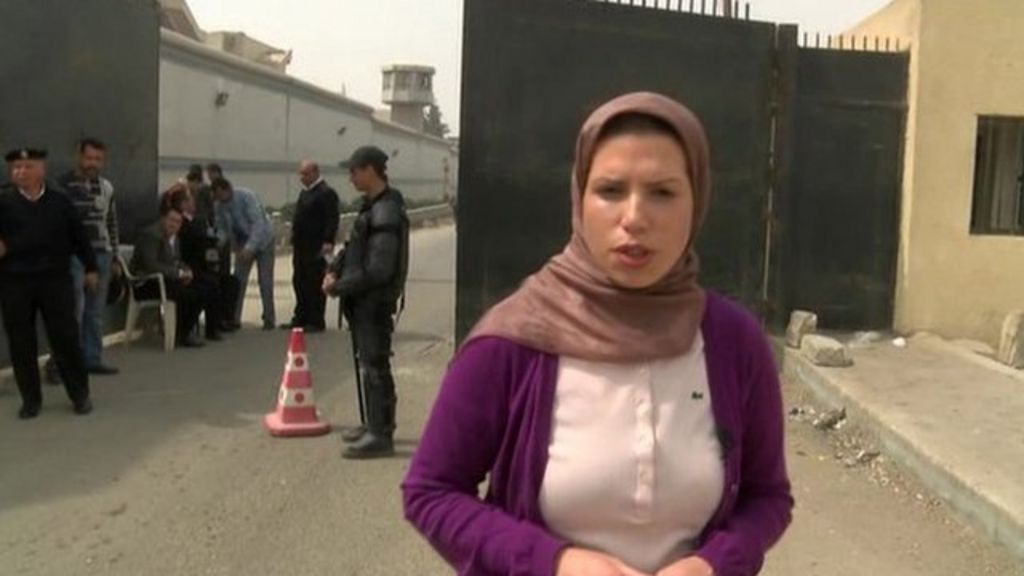 Al-Jazeera journalists' trial to resume in Egypt - BBC News