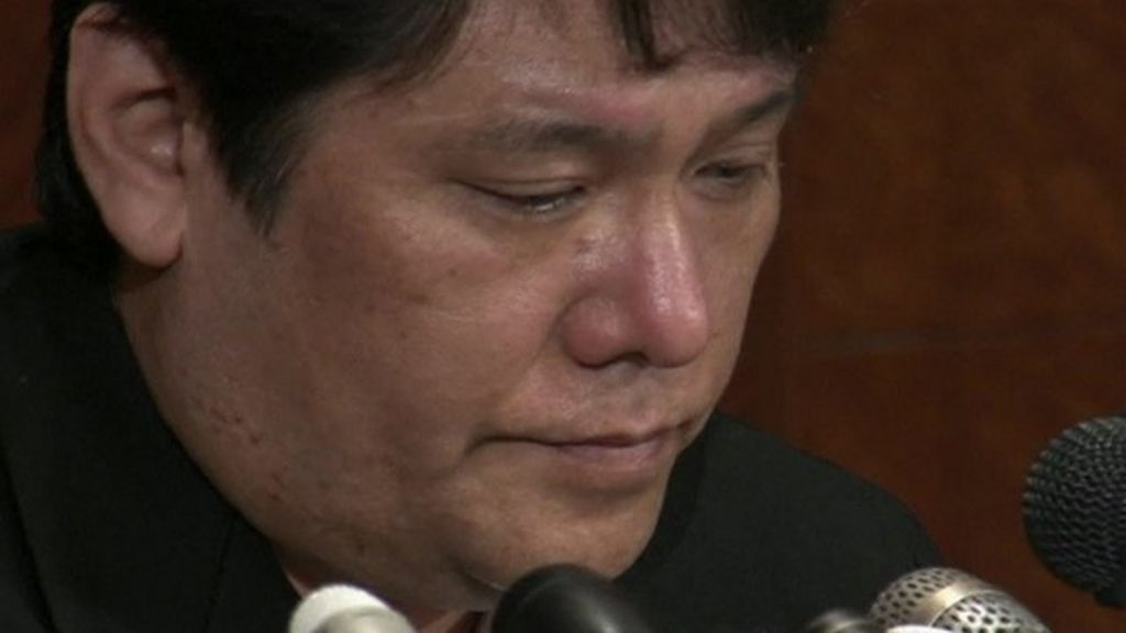 Japanese composer apologises for pretending to be deaf - BBC News