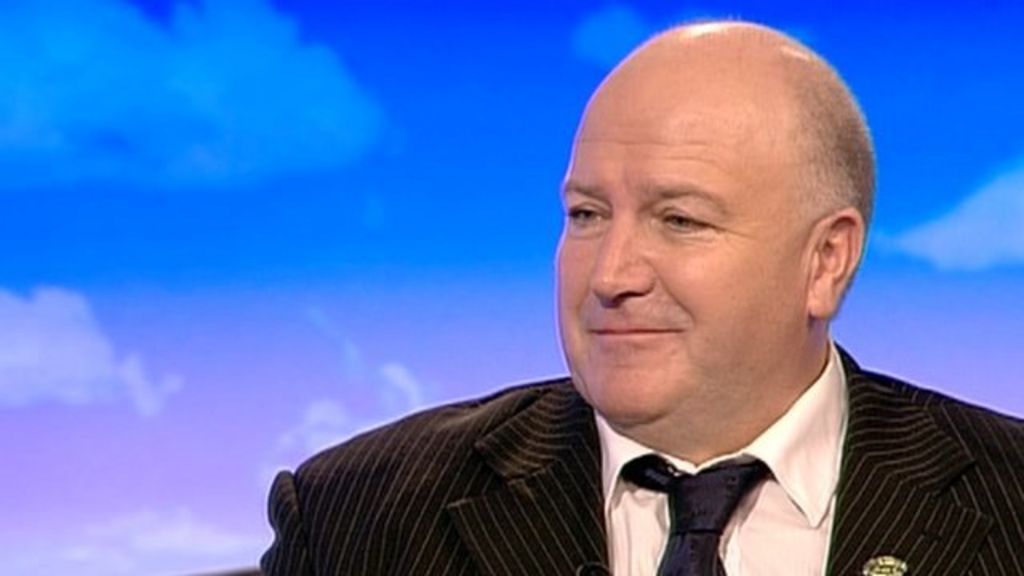 RMT leader Bob Crow talks salary, strikes and Boris - BBC News