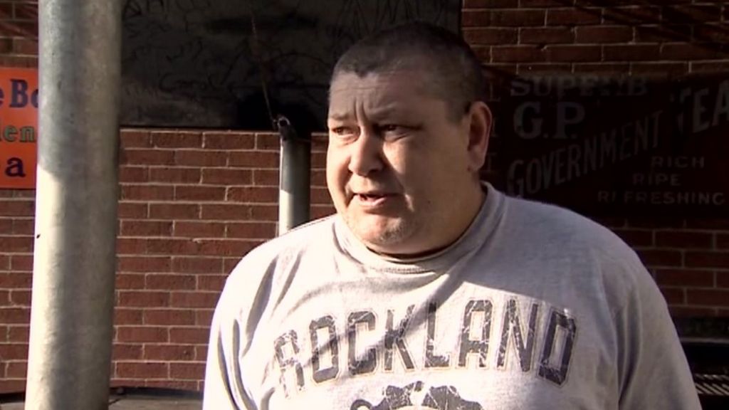 Friends 'heartbroken' by Lowestoft boating death - BBC News